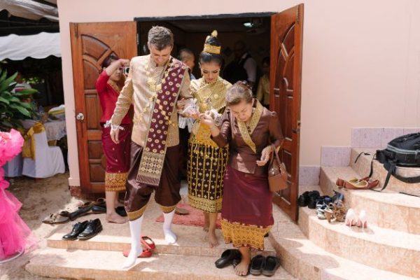 Laos Traditional Costumes, Dress & Clothing - 5 Things You Should Know