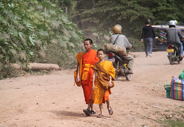 Laos Seung – Laotian Hill Tribe - Laos Tours