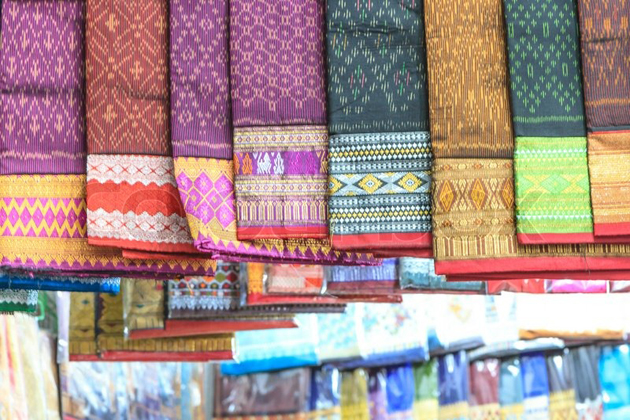 Laos Silk – A Traditional Craft in the Land of a Million Elephants ...