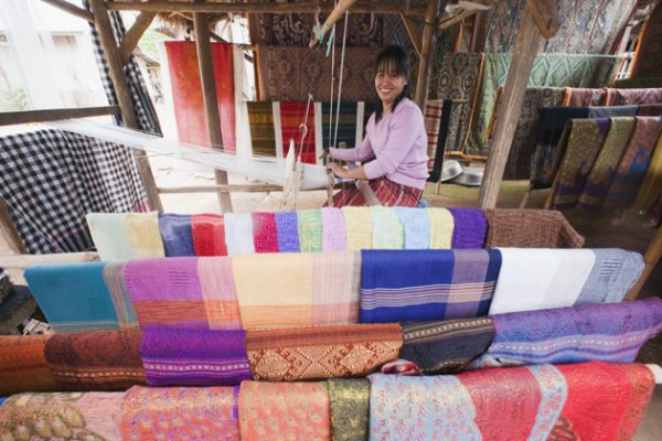 Laos Silk – A Traditional Craft in the Land of a Million Elephants ...