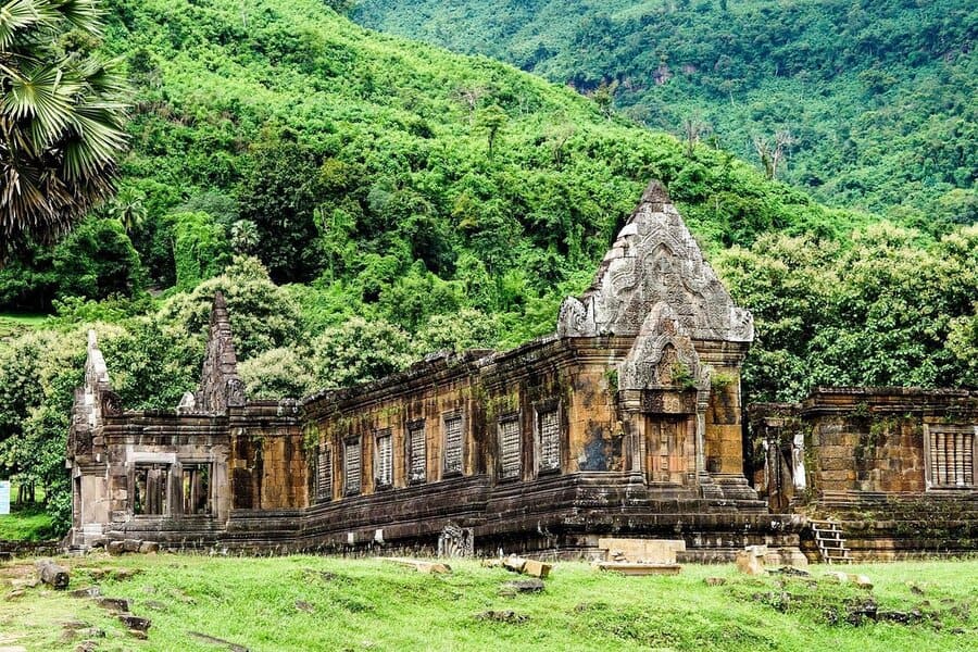 Wat Phou - An Ancient Khmer Hindu Temple Complex In Southern Laos ...