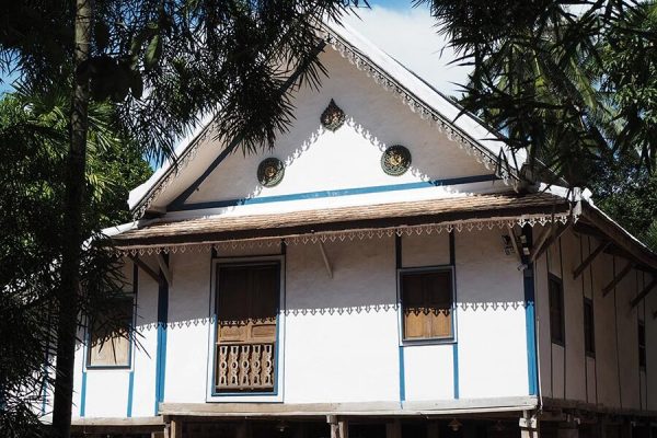 Heuan Chan Heritage House - A Traditional Lao Wooden House In Luang ...